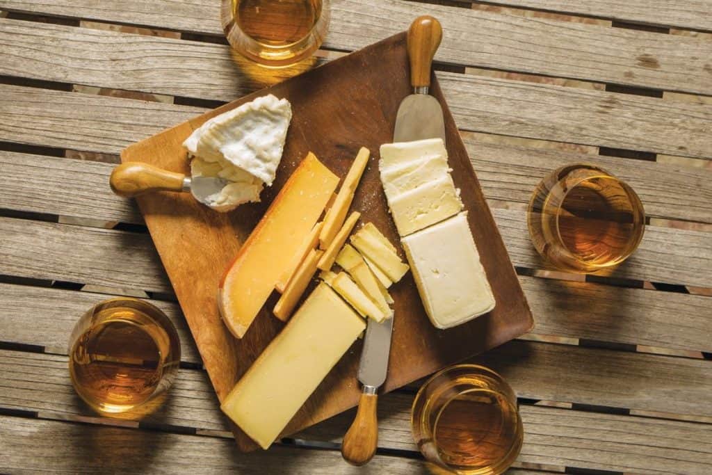 Whisky And Cheese Pairing - The Ultimate Guide - WhiskyFlavour