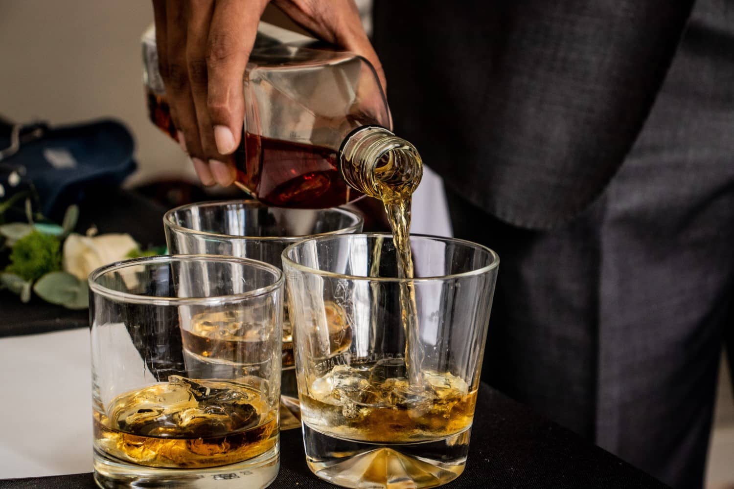 How To Serve Whiskey 4 Most Popular Ways WhiskyFlavour
