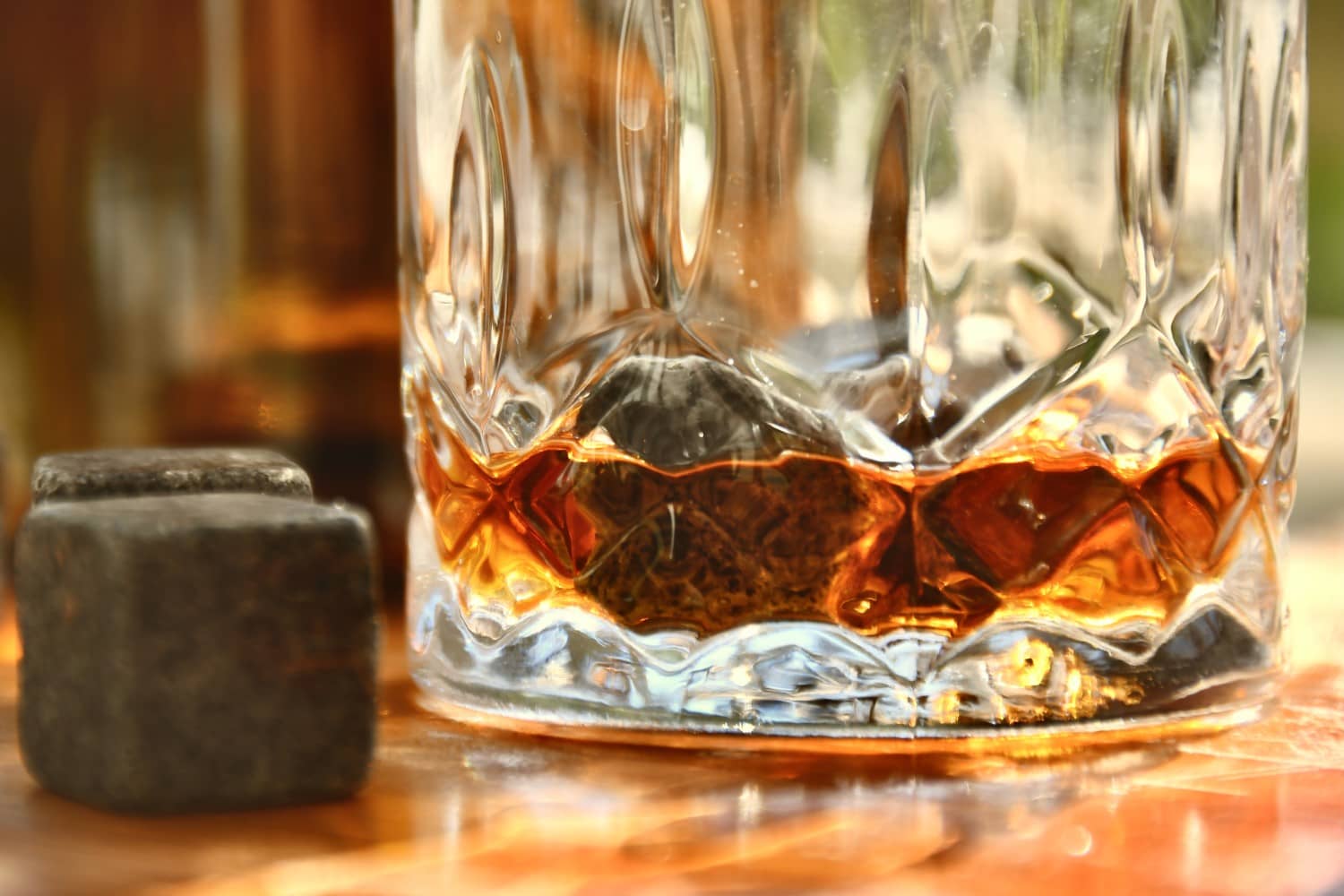 Whiskey Neat Everything You Should Know WhiskyFlavour
